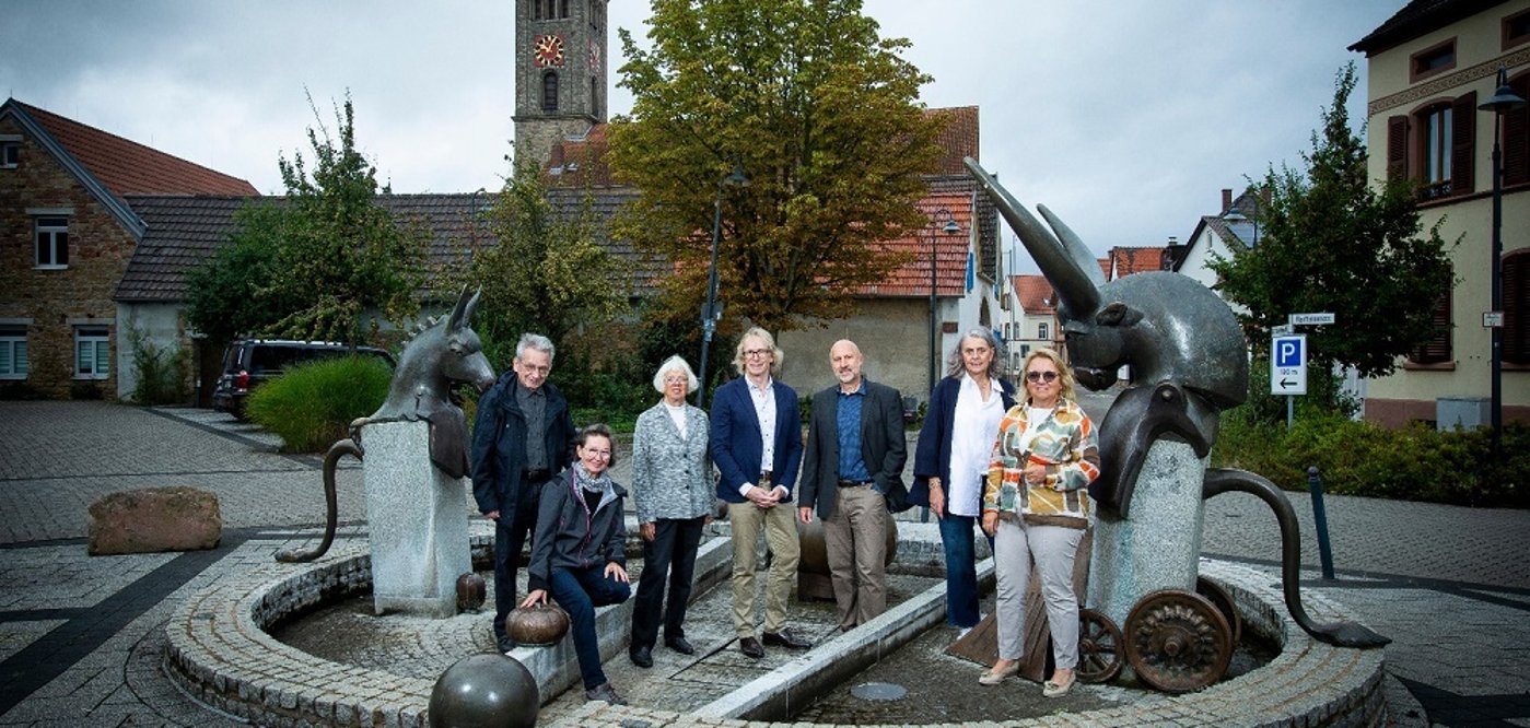 Gernot Rumpf verstorben - Erschaffer des Brunnens Ochs & Esel | VG ...